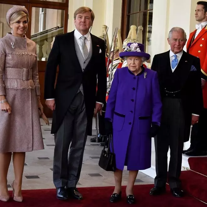 Vidéo de Queen Queen Elizabeth II: Comment préparer un régal sur un banquet 57324_1