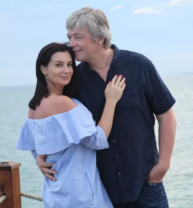 31 years married: Strizhenov celebrated a sunny wedding