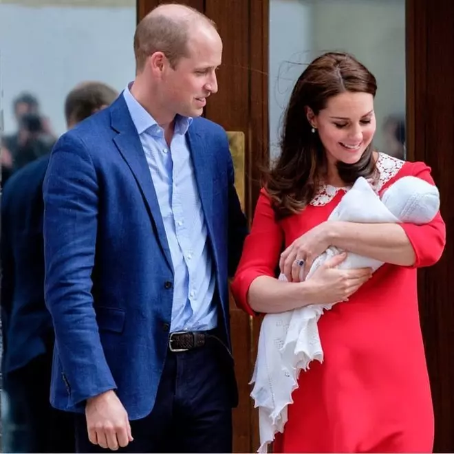 De eerste foto's van de zes maanden prins Louis