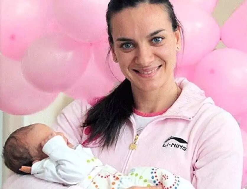 Elena Isinbaeva ha mostrato per la prima volta un figlio di 8 mesi 57693_9