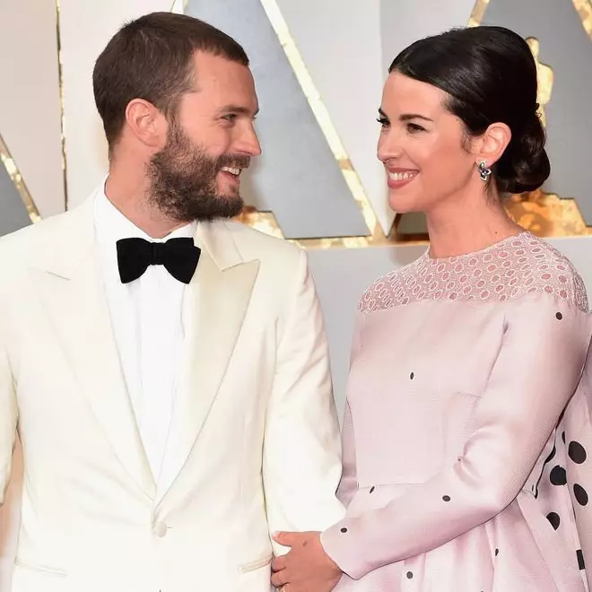 Jamie Dornan dan Amelia Warner mengesahkan kelahiran anak ketiga