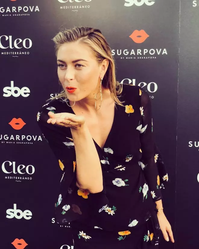 Maria Sharapova fariĝis peppi longa ŝtrumpo 59370_9