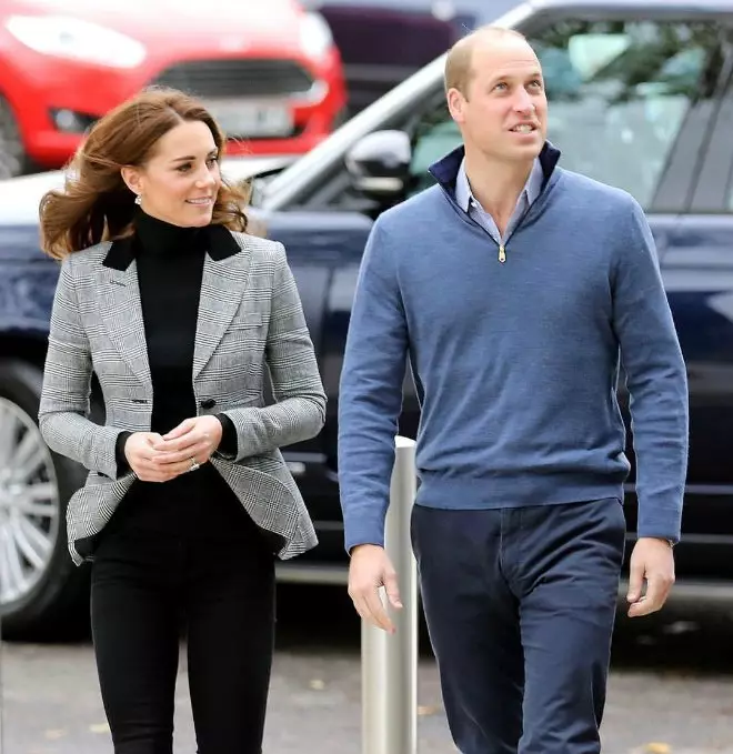 Fond en face de: Comment Kate Middleton a perdu du poids dans six mois après l'accouchement 59702_2