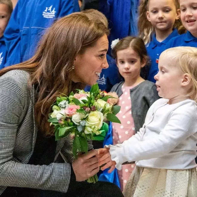 Ibu Catetan: Kate Middleton nyaritakeun naon anu ngajarkeun barudakna 60280_4