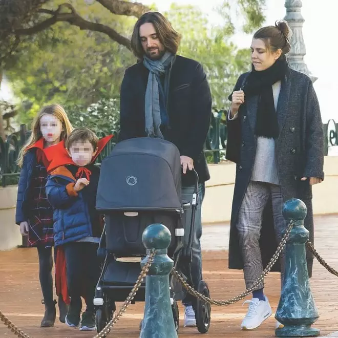 Comme Pippi Middleton: Princess Monaco a choisi une poussette pour un fils nouveau-né 62050_3