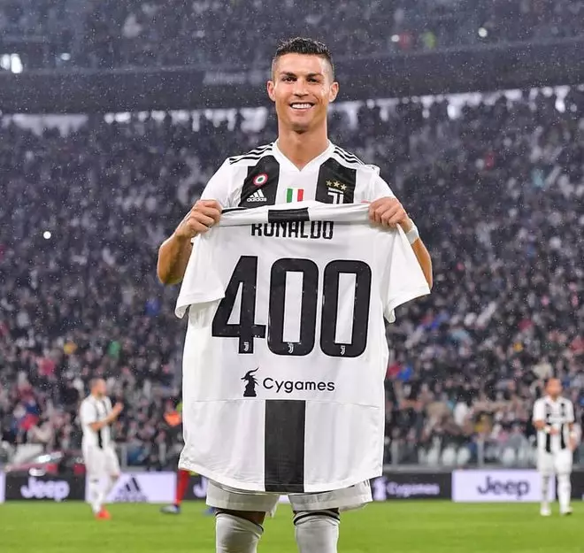 Lapset Cristiano Ronaldo kuoli faneja niiden puvuilla 62761_1