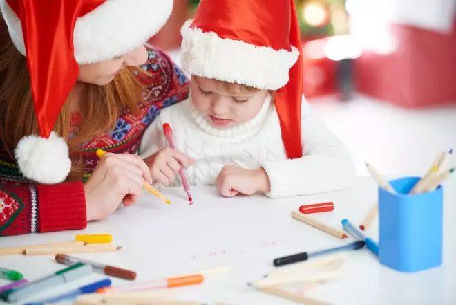 Monsologist Mom: "Conas litir a scríobh chuig Santa Claus chun litir fhreagra a sheoladh"