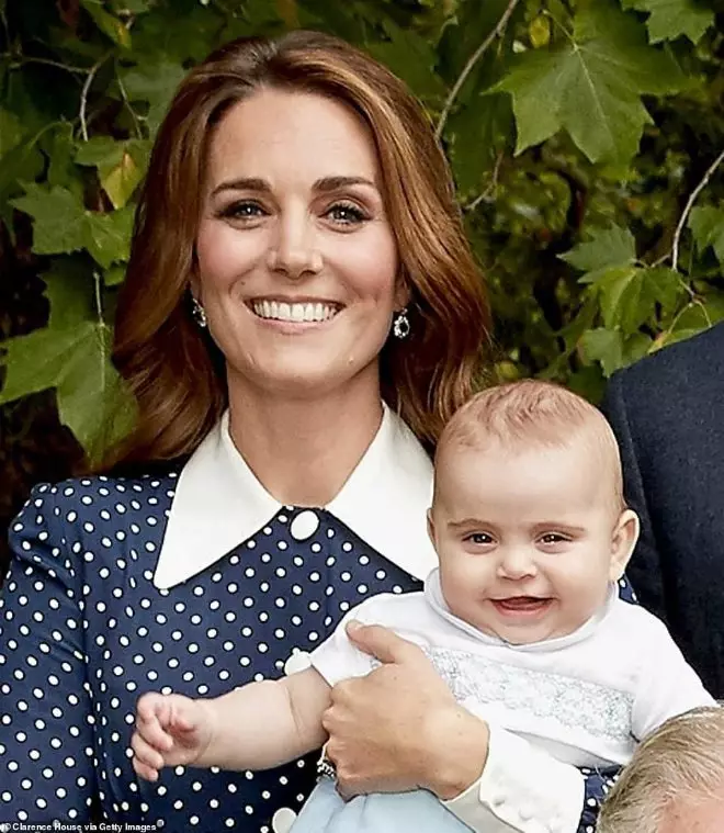 Prince George uderzył cały uśmiech jako księżniczki Diana 64345_6