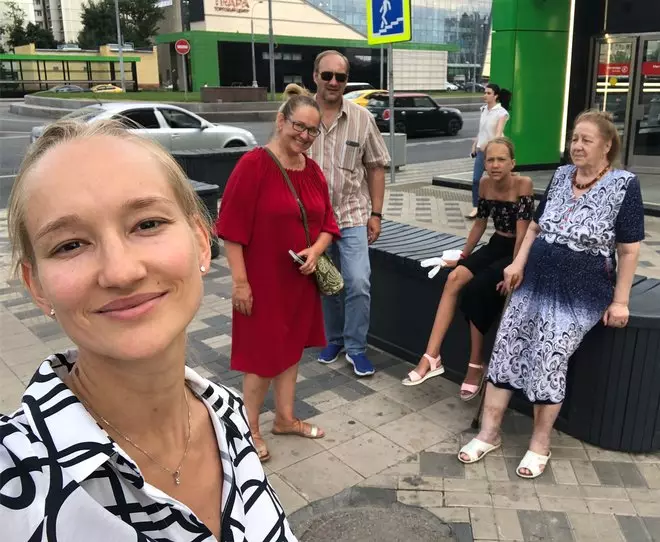 Vaizdo įrašas: Polina Sidichene parodė savo naujagimį nuo ligoninės išleidimo 65372_5