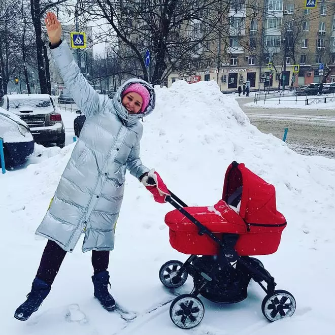 Glafira Tarkhanova Sdílel LifeHak Jak skrýt těhotné bříško 66742_2