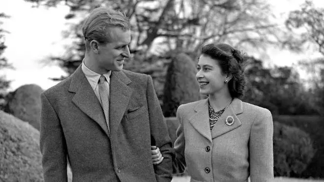 Koningin Elizabeth II het die gade gelukgewens met die 99ste herdenking 679163_4