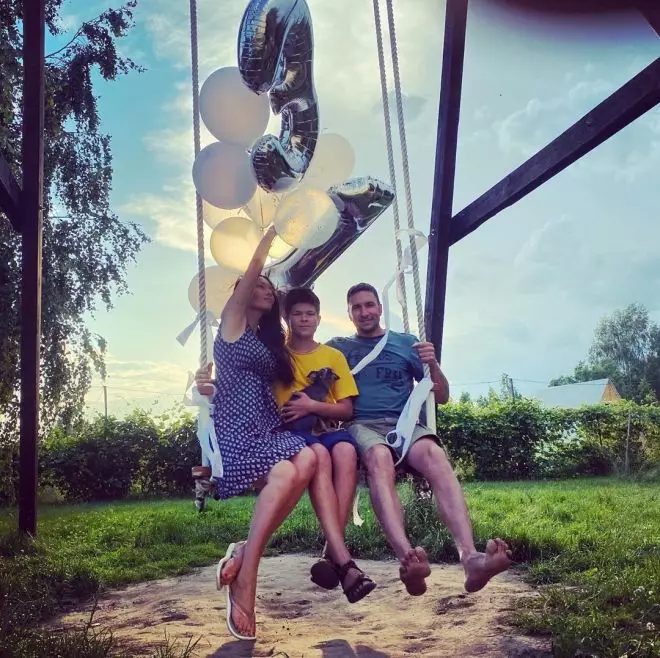 Julia Tashchka a Grigory Antipenko oslavovali svoje narodeniny svojho syna 704872_2