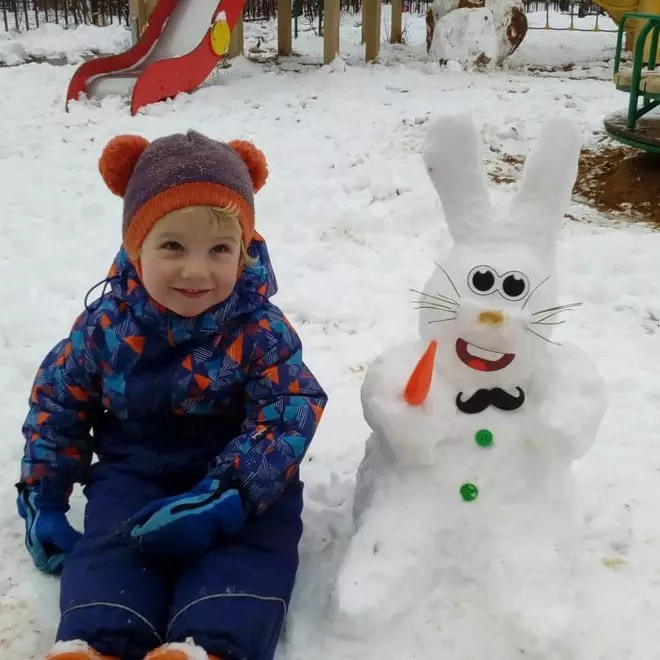 An sneachta is bunúsaí: Smaointe ó gach cearn den domhan 74894_19