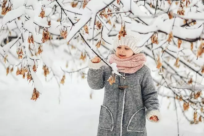 Sniega un bērnība: 50 idejas ziemas foto šaušanai 74932_22