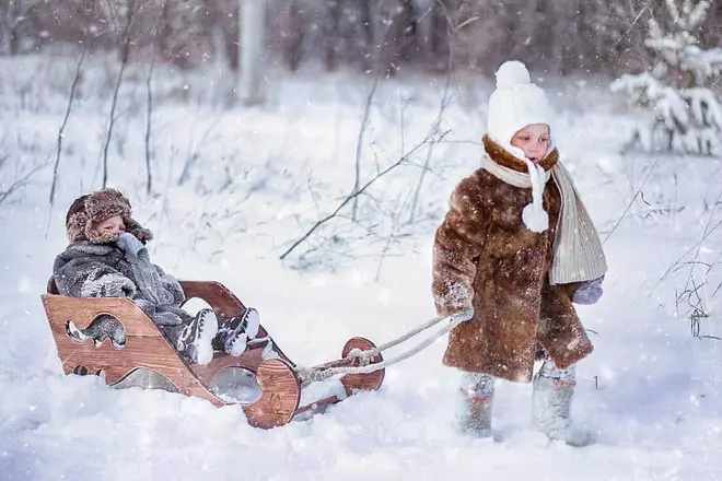 Snow and childhood: 50 ideas for the winter photo shoot 74932_33