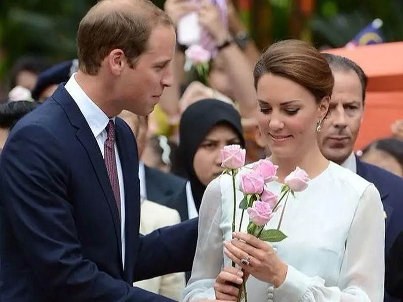 Outinédé nan sant komèsyal la: yon twa ane Princess Charlotte se yon tinon trè bèl 75342_5