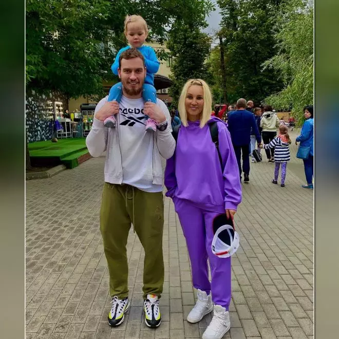 Si Lera Kudryasavtseva nagpakita sa usa ka mini nga pelikula bahin sa iyang anak nga babaye gikan sa pagkahimugso hangtod sa 2 ka tuig 765014_4