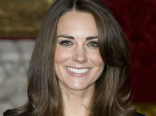 Kate Middleton a abandonné sa beauté bien-aimée pour avoir l'air élégant 792479_1