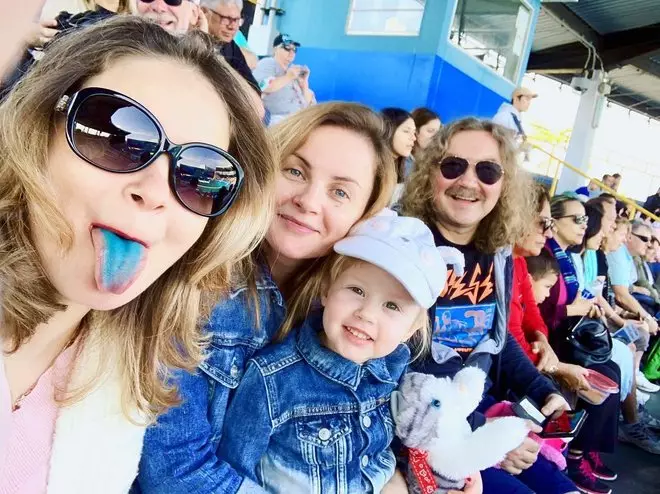 Girlfriends sisters: Igor Nikolaev's daughters spend vacation together