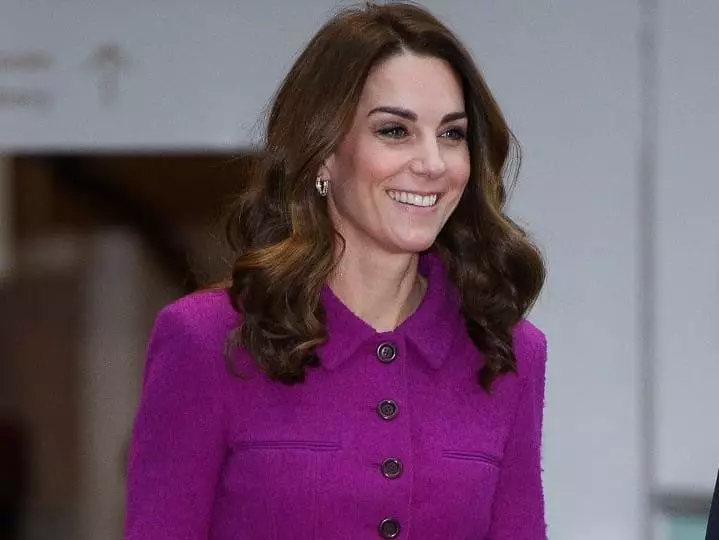 Kate Middleton taught children baking pizza with bacon 79869_1