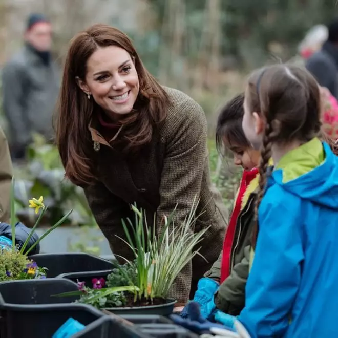 Kate Middleton enseñó a los niños para hornear pizza con tocino 79869_5