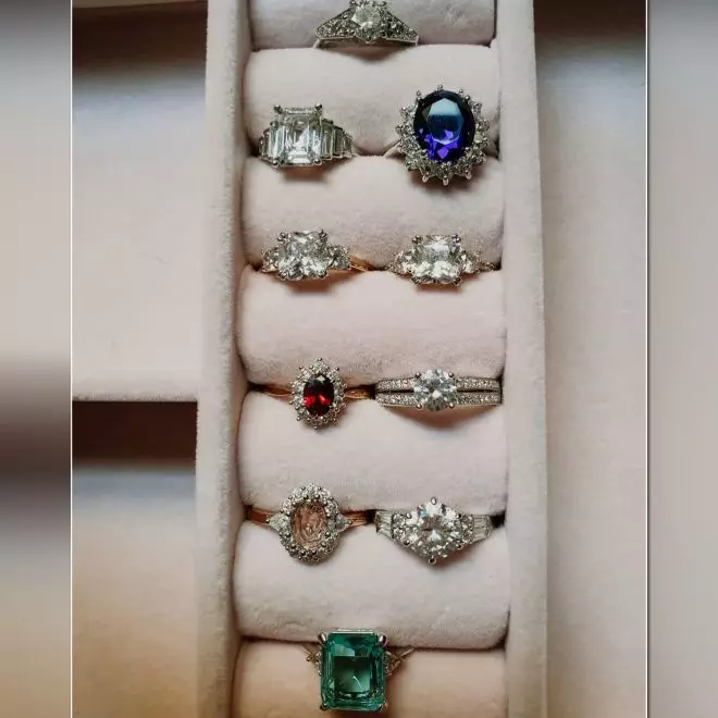 Coleção dos anéis de noivado das noivas reais 812482_2
