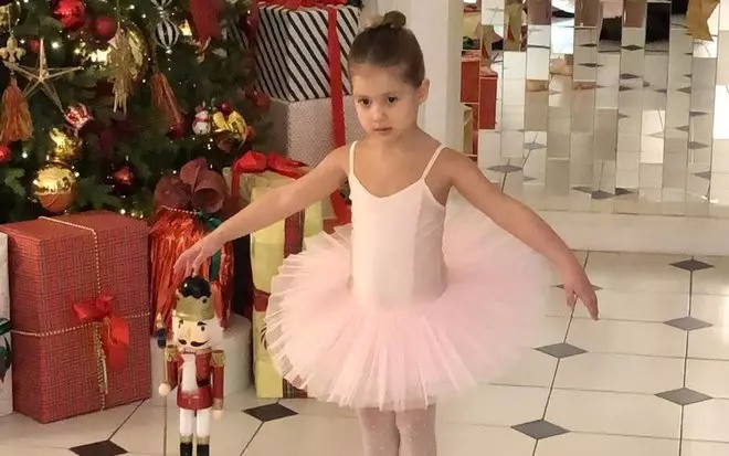 Princesa Cisnes: niños de 7 estrellas que progresan en el ballet 81637_6