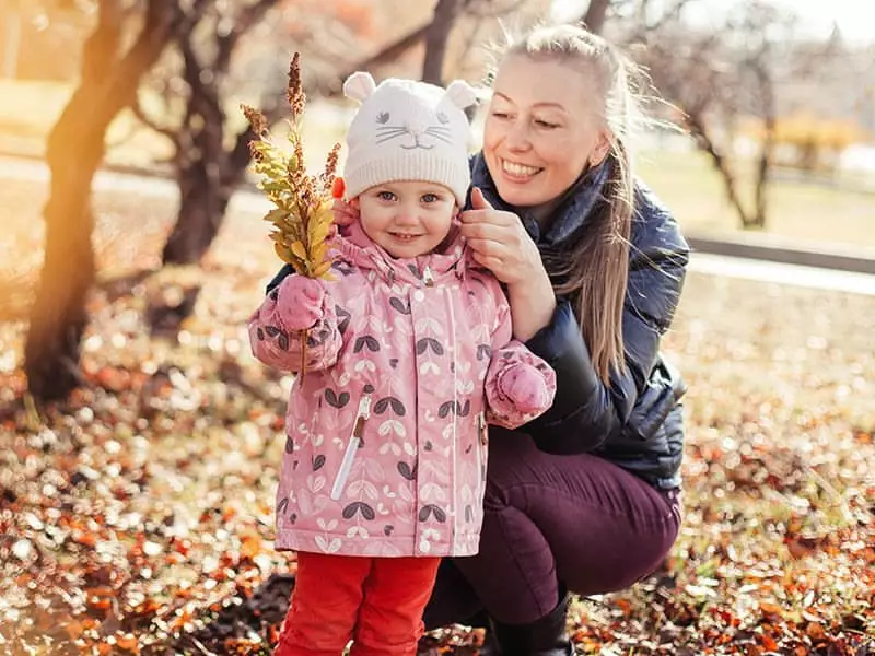 Lyudmila Petriëvskaya: waarom mama belangrijk is tijdens het wandelen gaat naast het kind 86444_1