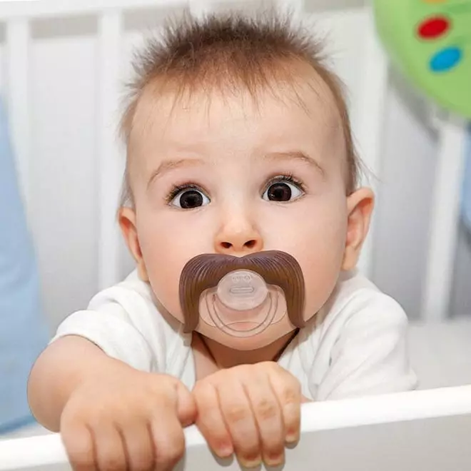 एक pacifier से एक बच्चे को कैसे wean 87652_4