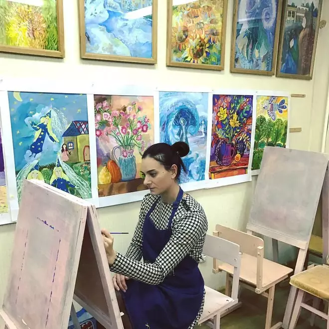 Елена Исинбайева показа картините си 88836_5