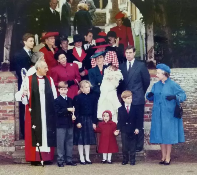 ຮູບພາບທີ່ມີ Christening ໃນຄອບຄົວລາດຊະວົງໃນ 100 ປີທີ່ຜ່ານມາ 908094_4