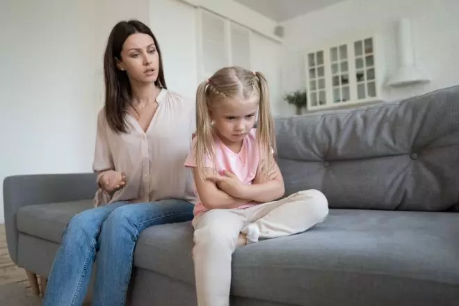 赤ちゃんが非難しない子供の怒りの理由 908727_1