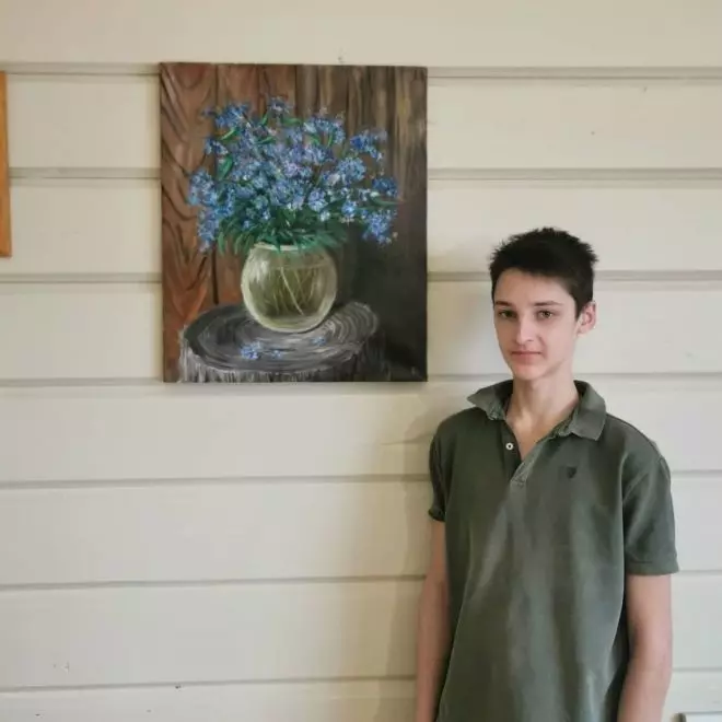 लिसा गाल्कीना ने घर पर अपनी पेंटिंग्स की प्रदर्शनी की व्यवस्था की 926763_4