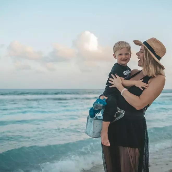 Alexander Het kind legde uit waarom haar kinderen een dubbele achternaam hadden 957167_4