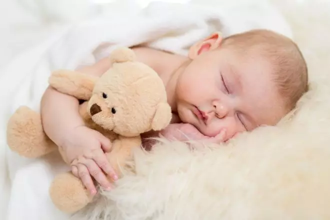 Standar tidur untuk anak-anak berdasarkan usia - dari 0 hingga 5 tahun 957430_3
