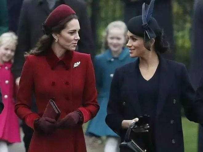 Kate middleton un megan pūces kļuva lelles 983868_1